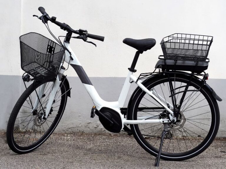 Accessorize and Customize Your Electric Bike for Style and Comfort ...